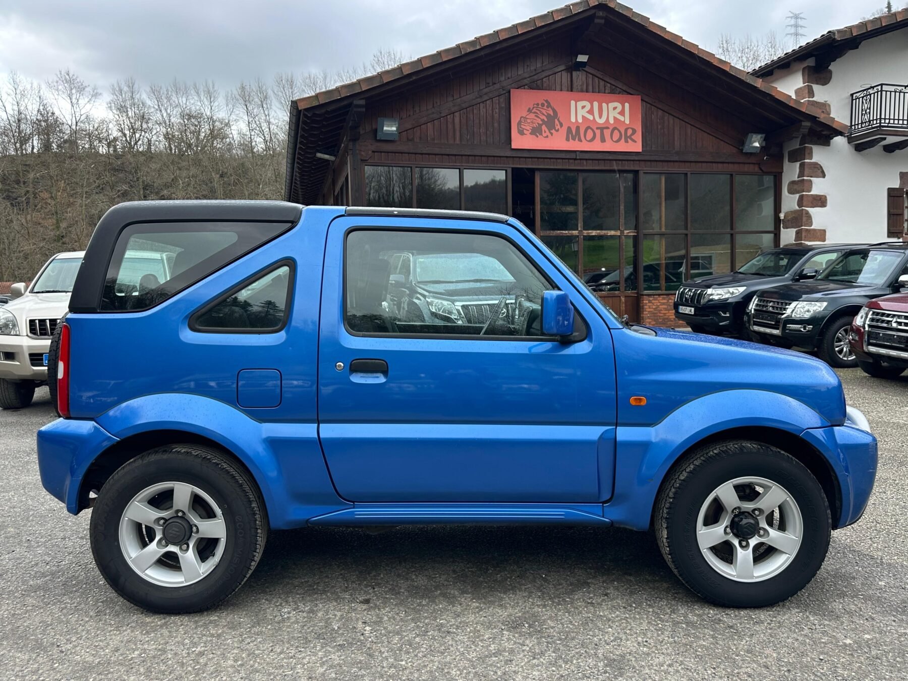 Homepage Car Dealer - IRURI MOTOR